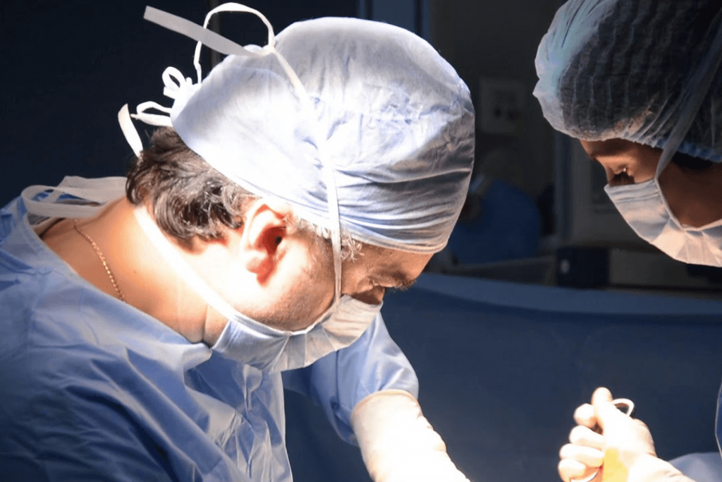 Dr KALLEL chirurgien esthétique des stars à paris et en Tunisie